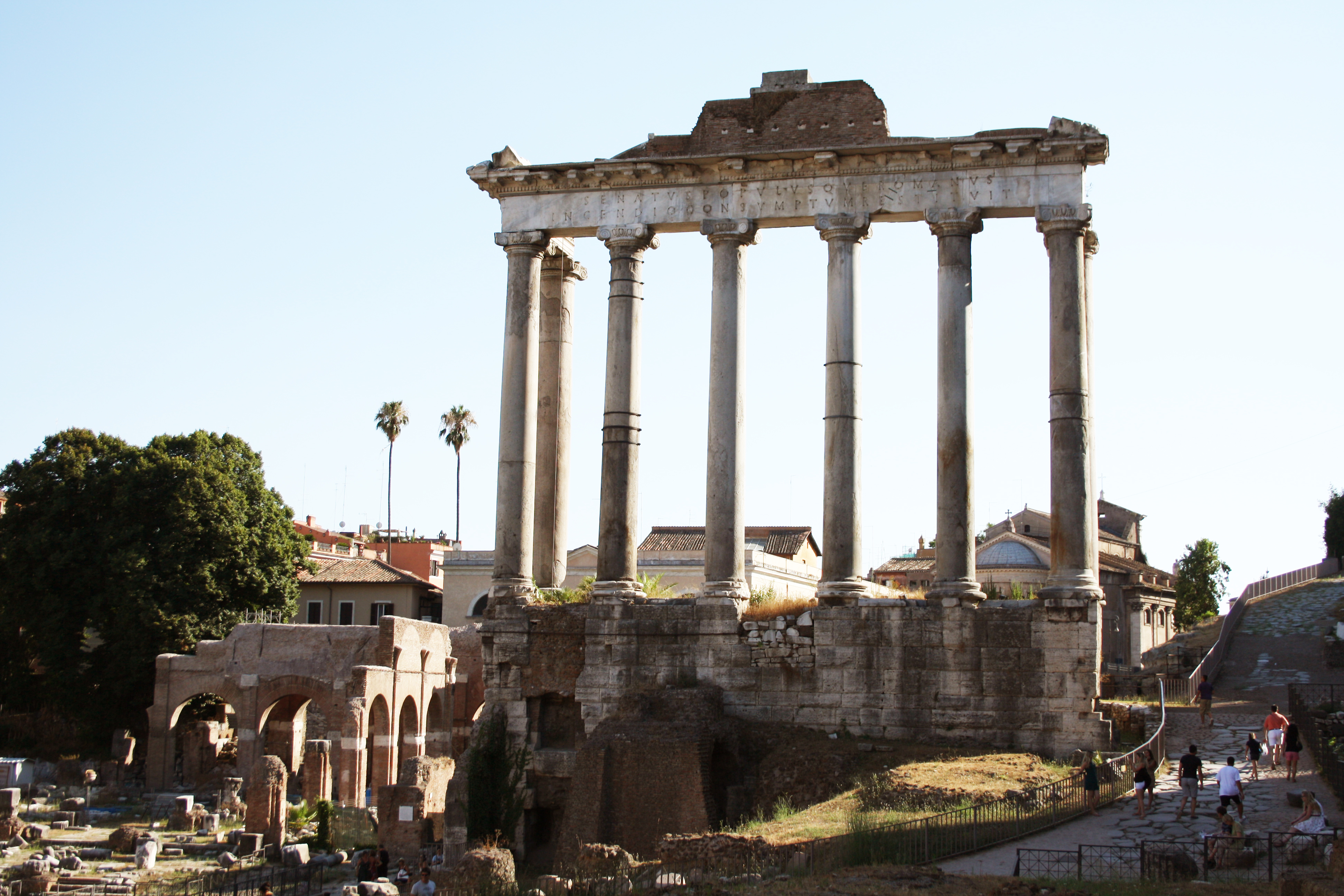 Monuments in Rome: Roman Landmarks from Centuries Past